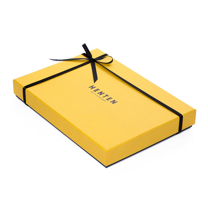 Custom Gift Pack Boxes With Plastic Blister Insert Pantone Color